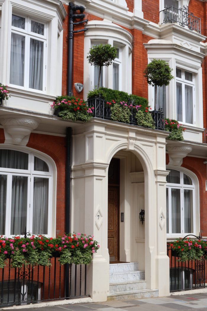 How to get a large mortgage loan in the UK - Grayson Lewis